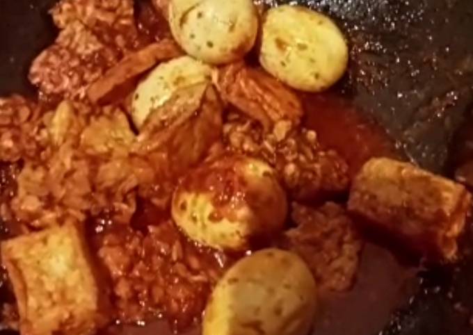 Resep Bali Telor, Tahu Tempe Simple oleh Dapur Bunda Trio Al - Cookpad