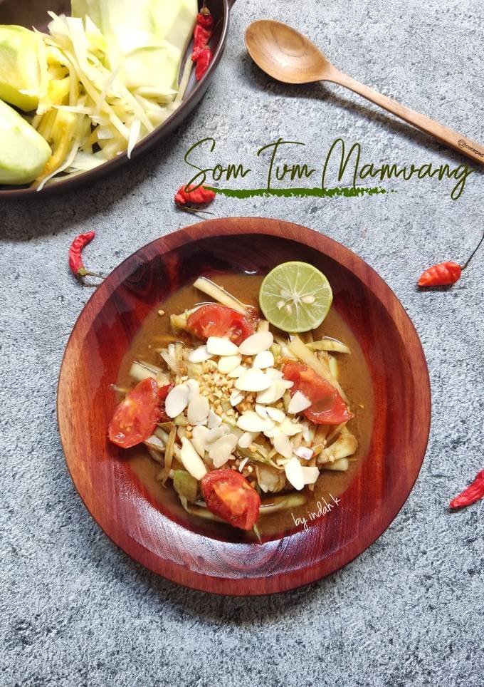 Resep Som Tum Mamuang (Thai Green Mango Salad) oleh Indah Kurniasari - Cookpad