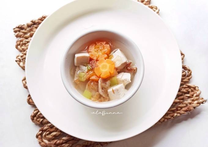 Resep Sop Wortel Tahu Bakso Sederhana oleh Bunna💜 - Cookpad