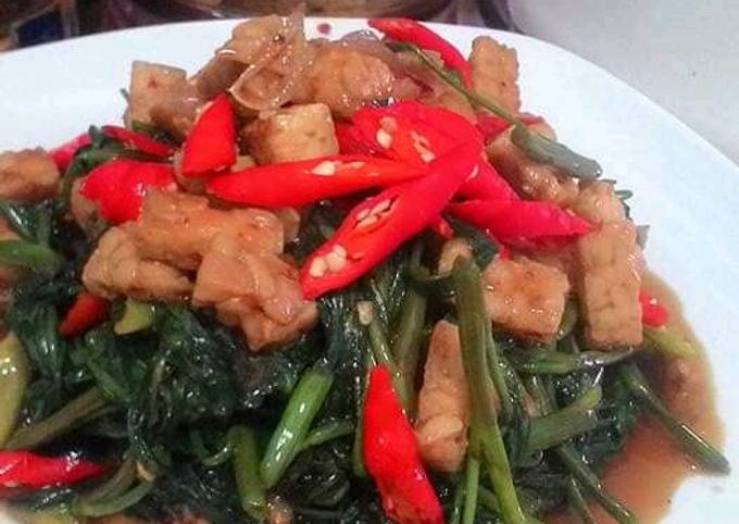 Resep Oseng kangkung+tempe oleh Bundanya Fatih - Cookpad