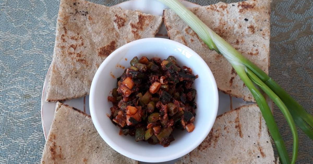 Nidhi Jay Vinda દ્વારા રેસીપી લસણીયુ (Lasaniyu Recipe In Gujarati) - કૂકપૅડ