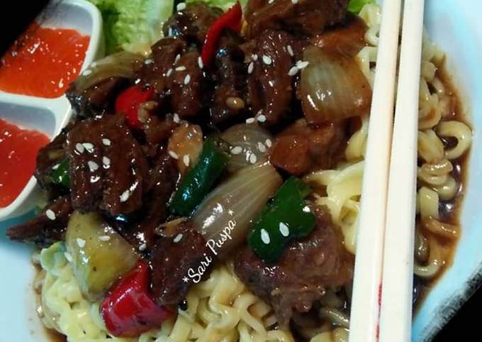 Resep Mie sapi lada hitam oleh Sari Puspa - Cookpad