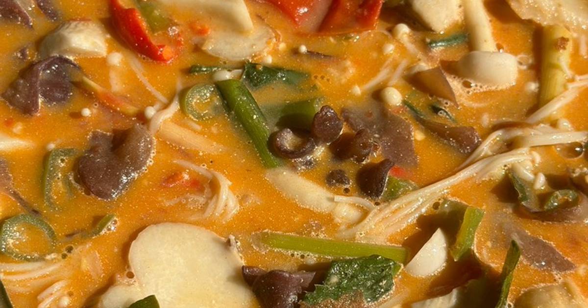 สูตร ต้มยำเห็ดรวมน้ำข้น 🥘 โดย N ลูกชิ้นปลา - Cookpad
