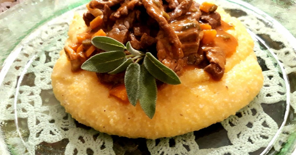Ricetta Polenta Bramata Con Straccetti Di Vitellone di Le ricette di ...