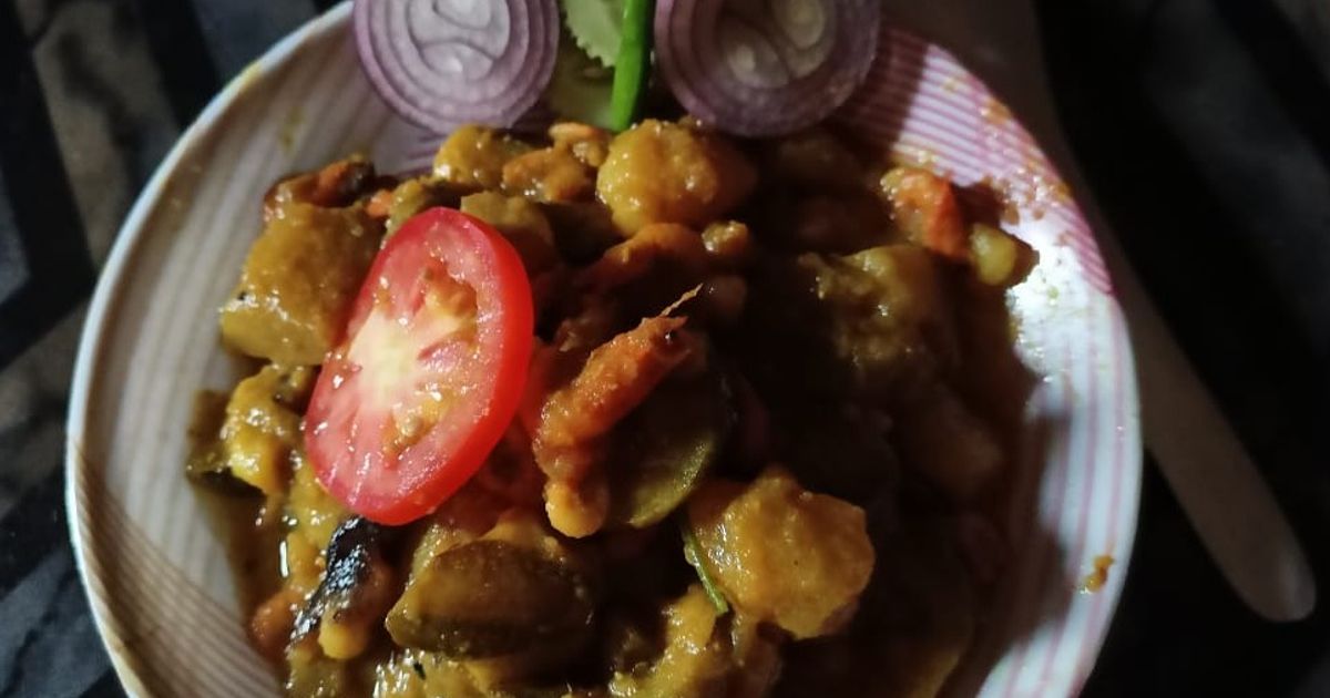 Aparna Pal দ্বারা পটল চিংড়ি (Potol Chingri Recipe In Bengali) রেসিপি- কুকপ্যাড