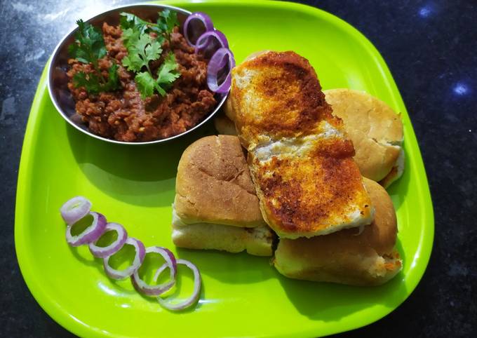Pav bhaji (Soya bhaji) Recipe by Heena Gupta - Cookpad