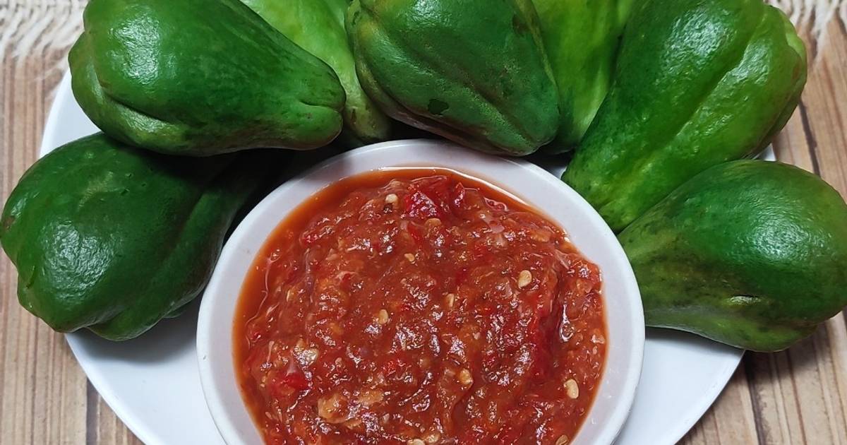 Resep Labu Siam Baby & Sambal Tomat Kukus oleh Bunda TitanQue - Cookpad