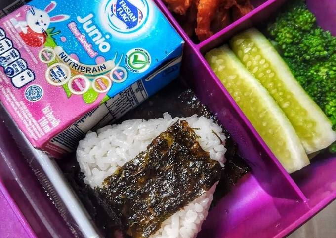 Resep Bento box minimalis oleh hepy damayanti - Cookpad