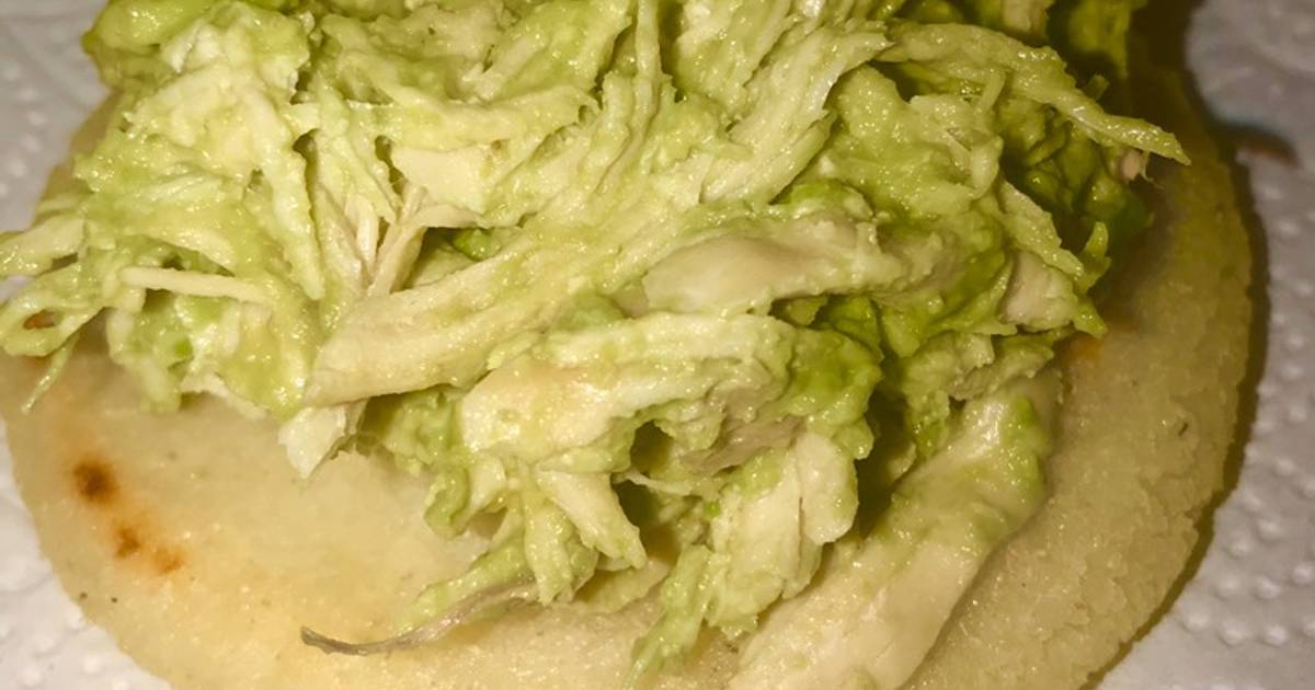 Arepas con pollo y palta 🍗🥑 Receta de Fer Muñoz- Cookpad