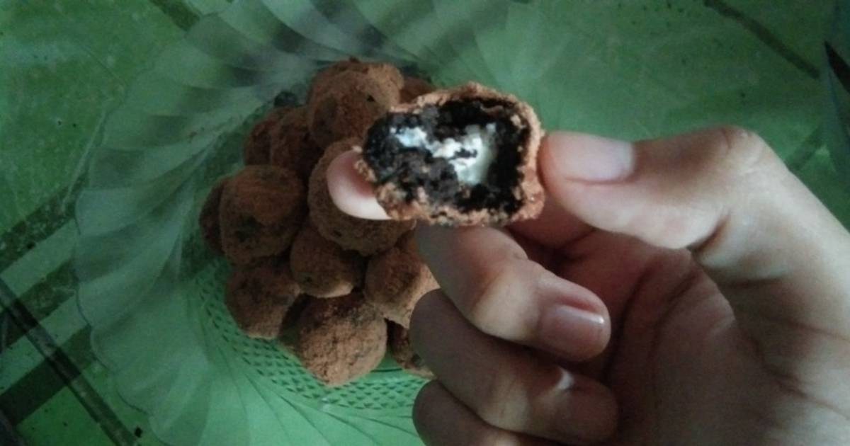 Resep Bola bola oreo NEW oleh Qeyla Syhrni!!! - Cookpad