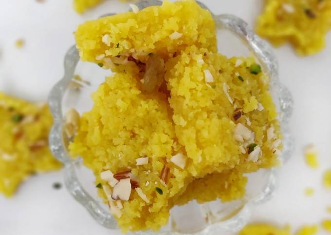 Ande ki Mithai/Barfi Recipe by Uzma Ahmad - Cookpad