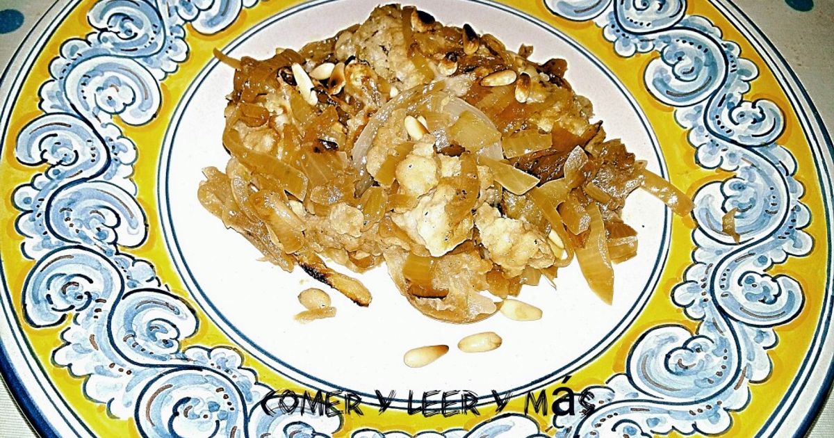 Bacalao Con Cebolla Y Piñones Receta de C.H. Lanchas- Cookpad