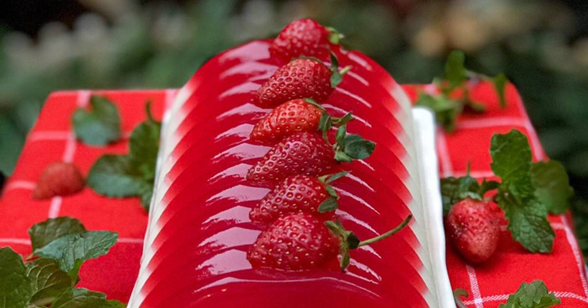 Resep Puding Strawberry Susu Merah Putih oleh Sukma_Cuisine - Cookpad