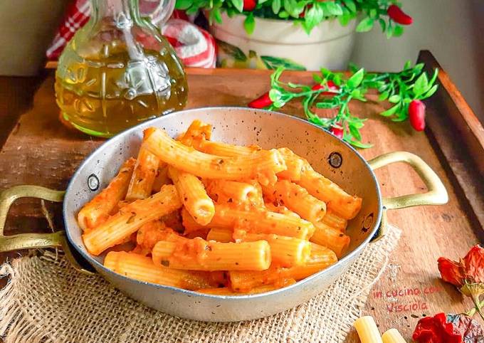 Ricetta Sedani al sugo piccante di Visciola Versilia - Cookpad