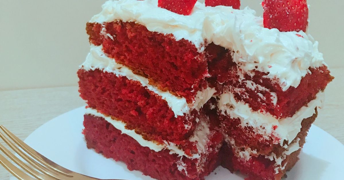 Red Velvet Cake With Coconut Frosting And Strawberry Toppings Recipe by ...