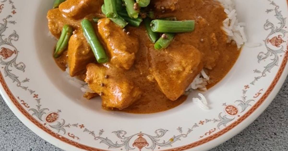 Quick butter chicken masala with mustard seed green beans and garlic ...