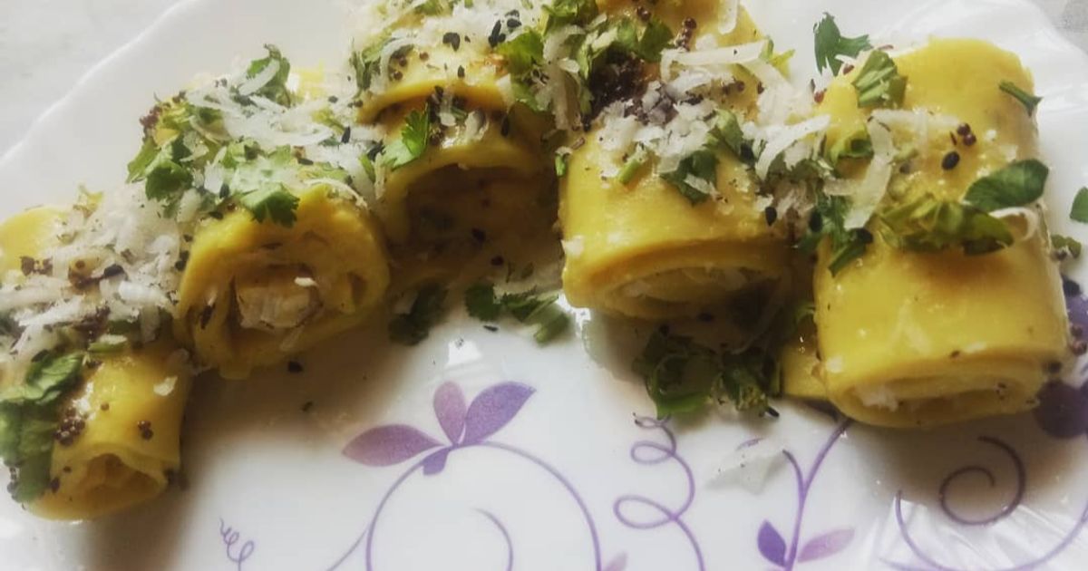 Khandvi Recipe by Anjali Pakhre - Cookpad