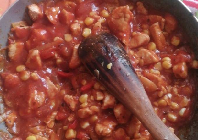 Pollo en salsa roja Receta de Javiera Clavel- Cookpad