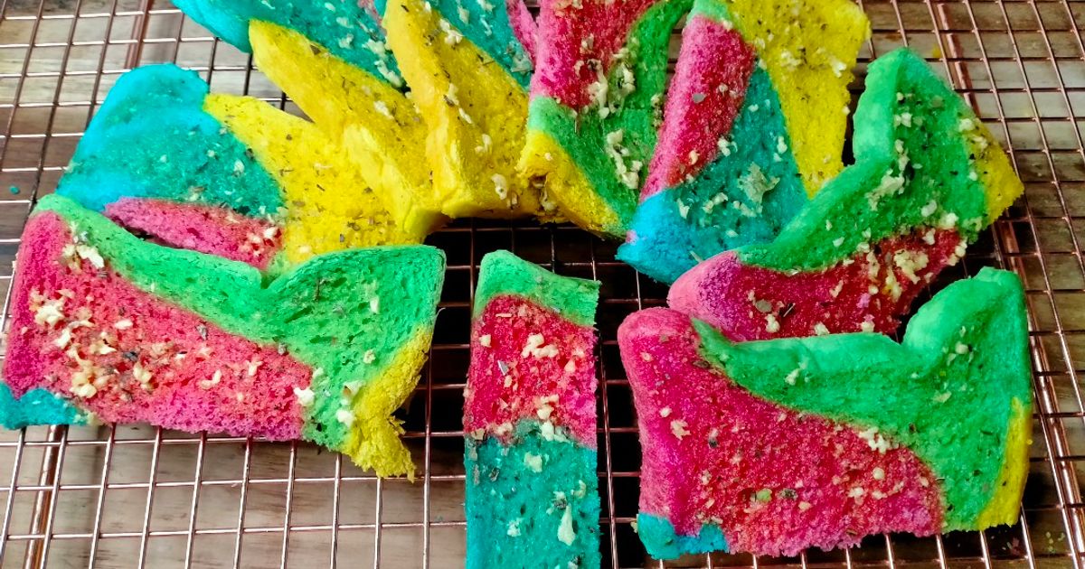 Resep Rainbow Garlic Bread oleh Deedee Rasuan - Cookpad