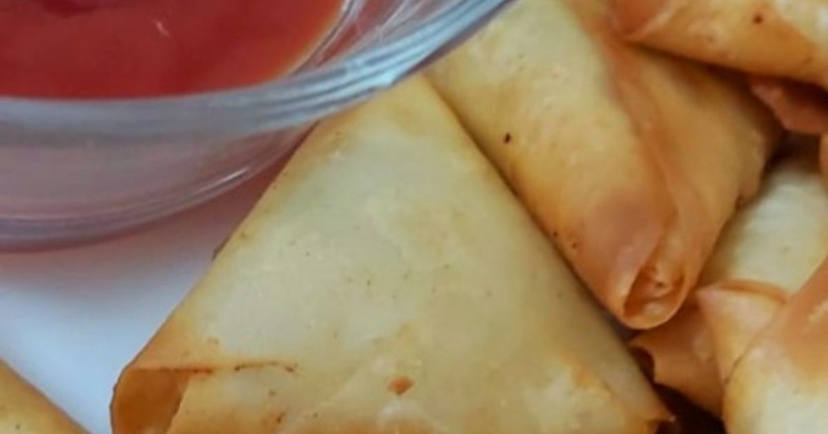 Mini Chicken Cheese Samosas Recipe by tanveer sayed - Cookpad