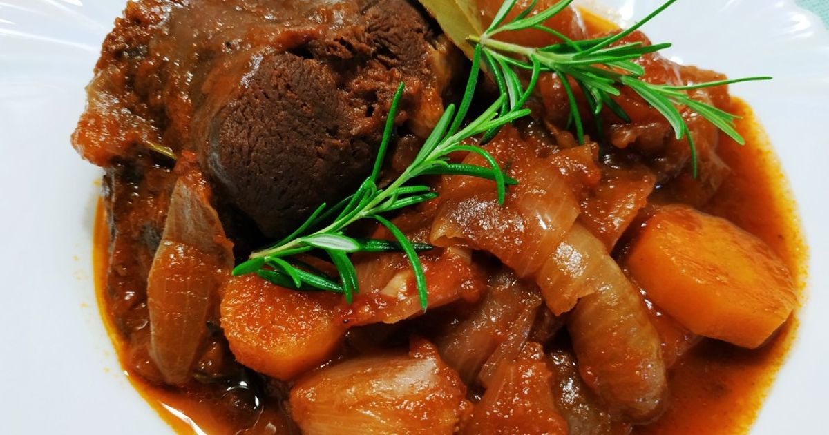 Λαγός στιφάδο στην γάστρα Συνταγή από τον/την Anna Beni - Cookpad