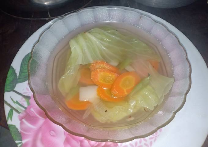 Resep Sop Vegetarian Simple ala Bumbu Racik oleh Stesya - Cookpad