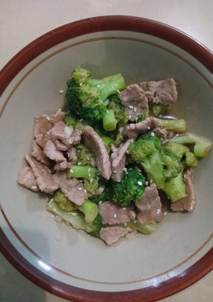 Resep Masakan ala Rumahan Simpel dan Praktis Tumis Brokoli Sapi oleh ...
