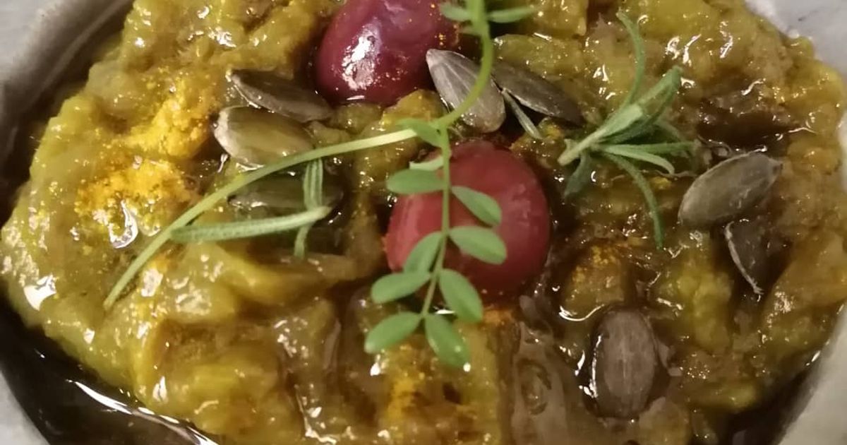 Green Bell Pepper And Kalamata Olive Sauce Recipe By Djamicoo