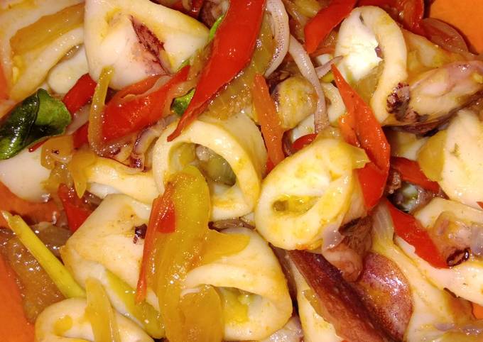 Resep Oseng oseng cumi basah oleh Titi Angelina Kistyawati - Cookpad