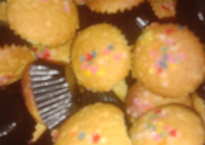 Resep Bolu kering mini oleh Ny. Kim Jong Woon - Cookpad