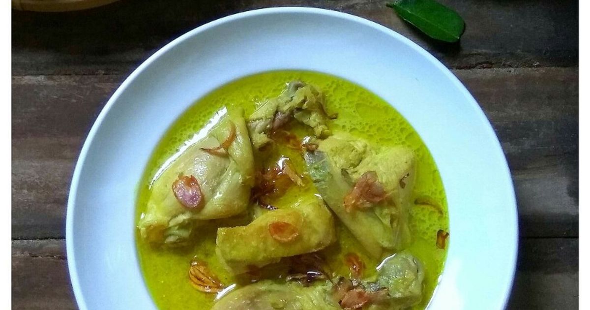 Resep Opor Ayam Bumbu Kuning oleh Lya Zahira - Cookpad