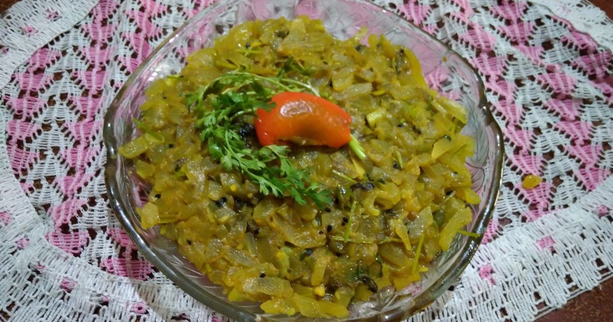 Bengali Bottle Gourd Curry (Lau Ghonto) Recipe by Sangita Mookerjee ...