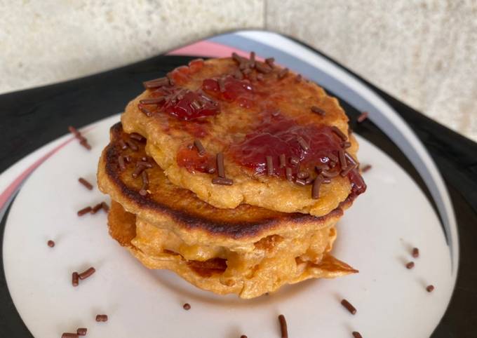 Resep Banana oat pancake oleh tyarafani - Cookpad