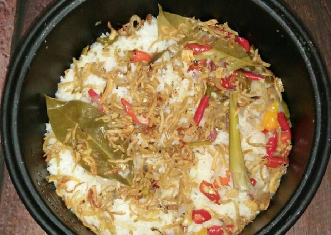 Resep Nasi liwet teri ala Xander's Kitchen oleh Fitri Maharani - Cookpad