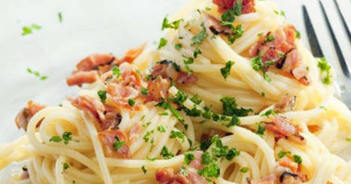 Spaghetti with parmesan and bacon Recipe by Piyush Shah - Cookpad