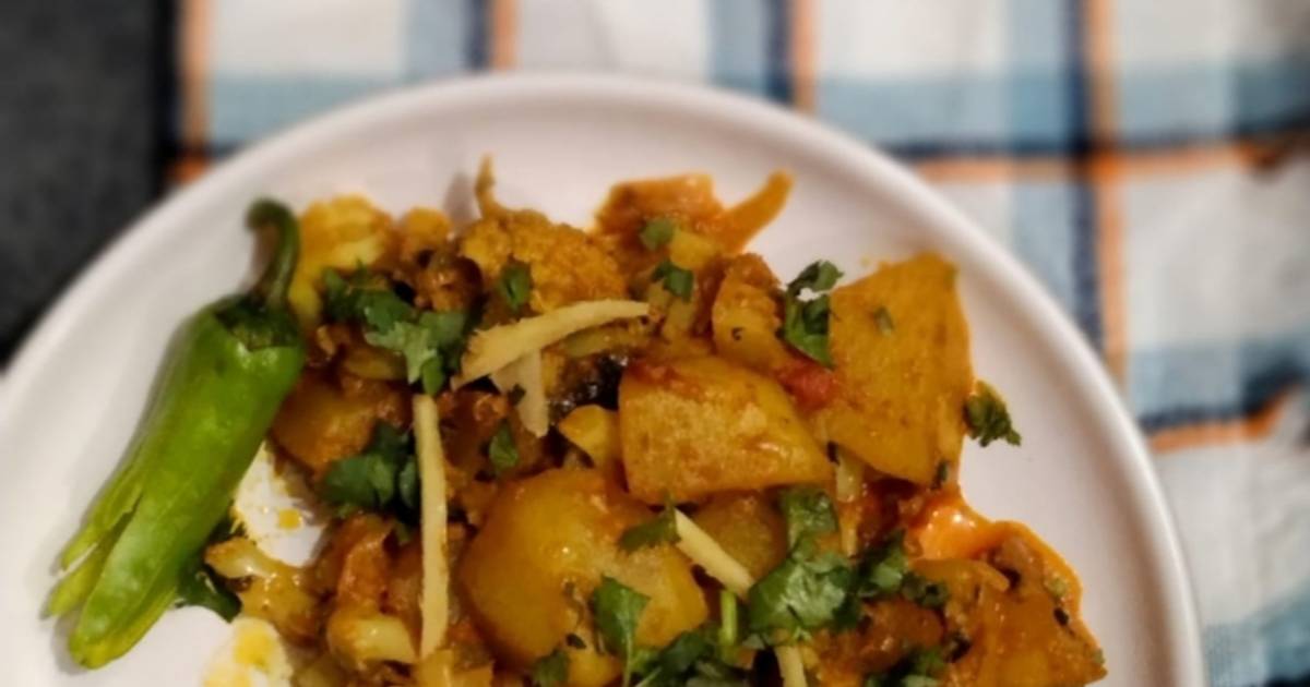 Aloo Gobhi Recipe by @Tehmina_Ameen - Cookpad