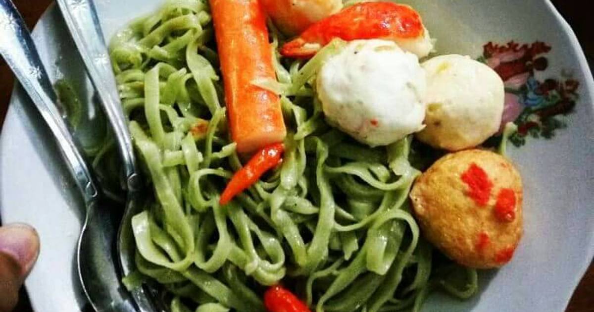 Resep Suki & Mie Bayam Kuah Tomyam oleh Virdia Devi Maharani - Cookpad