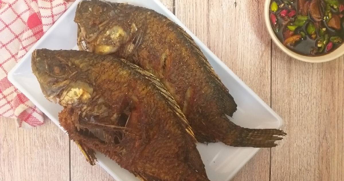 Resep Ikan goreng garing oleh Mama Upay - Cookpad