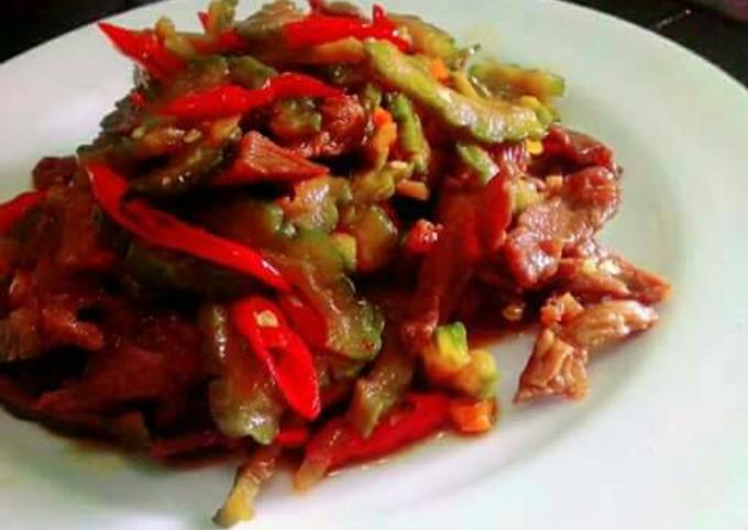 Resep Tumis Pare Cah Daging oleh Yanti Riani - Cookpad