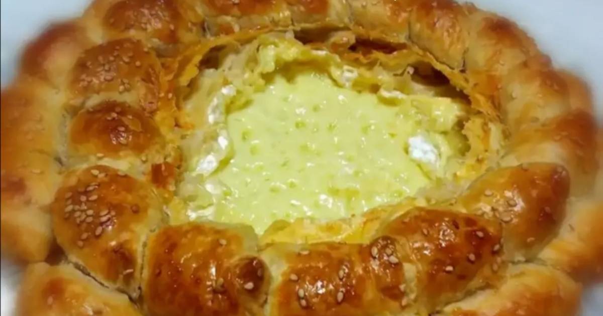 Rosca de queso camembert y Frankfurt (hojaldre) Receta de Fini Bautista ...