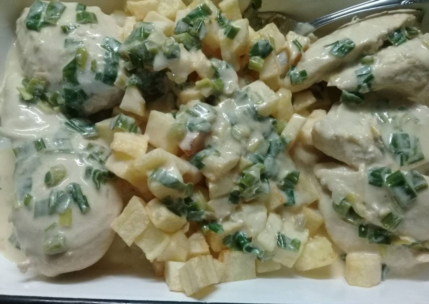 Pollo con crema al verdeo y papas Receta de Lucia Modugno - Cookpad Pollo con crema al verdeo y papas Receta de Lucia Modugno - Cookpad