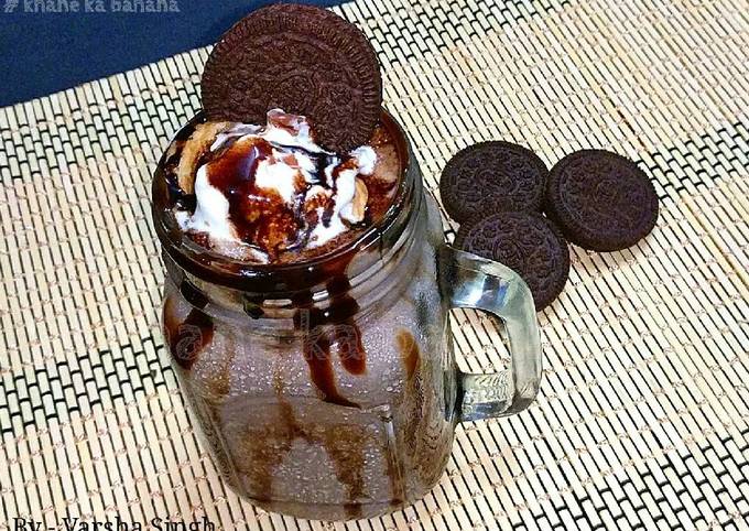 Oreo Choco Banana Shake Recipe by Varsha Singh - Cookpad