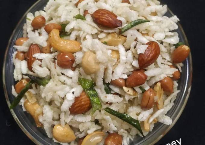 Chivda Namkeen Recipe by Ankita Kapil Varshney - Cookpad