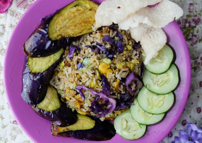 Resep Nasi Goreng Ungu (Purple Fried Rice) Kol dan Terong Ungu oleh ...