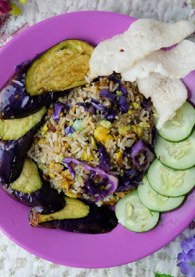 Resep Nasi Goreng Ungu (Purple Fried Rice) Kol dan Terong Ungu oleh ...