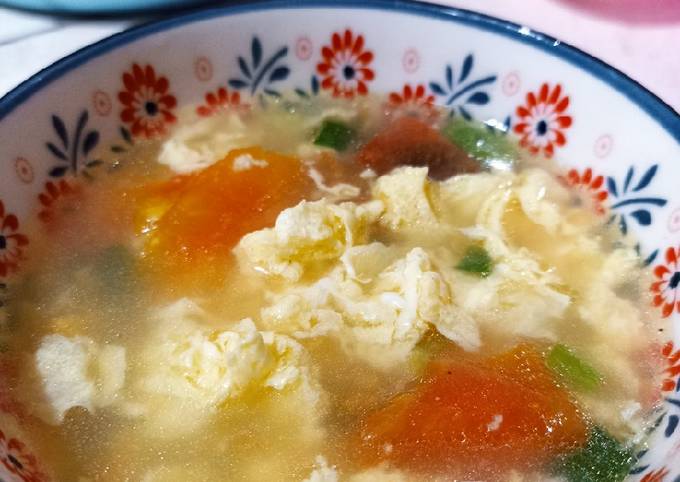 Resep Sup Tomat Telur oleh Febriane Isnaini - Cookpad