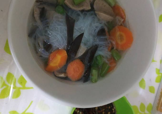 Resep Sop Bihun Sederhana oleh Bubu OkiAndra - Cookpad