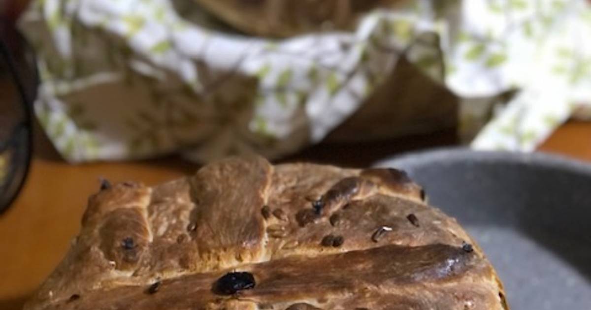 Εύκολες συνταγές για παραδοσιακό χριστόψωμο