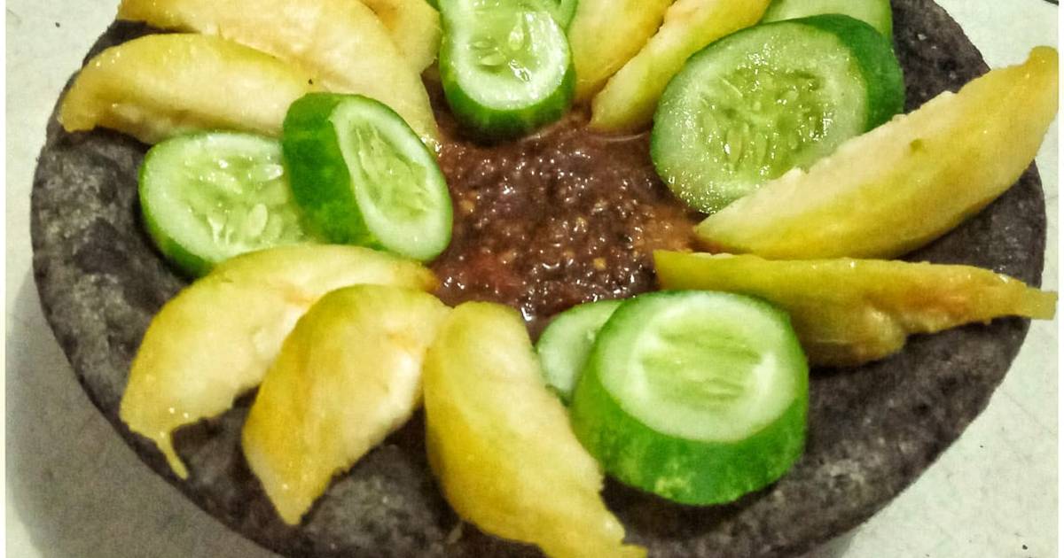 Resep Rujak Kedondong Timun oleh Dessy Solehyanti - Cookpad