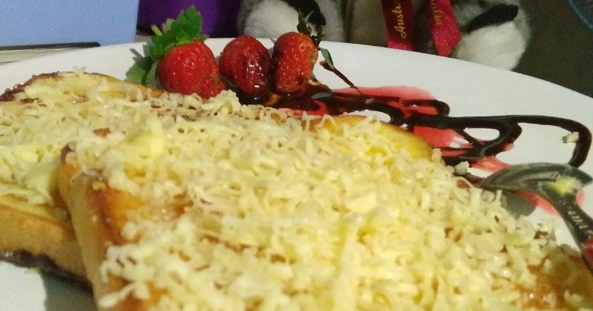 Resep Roti Bakar Susu Keju Saos Coklat Stoberi Oleh Graciaindri Cookpad